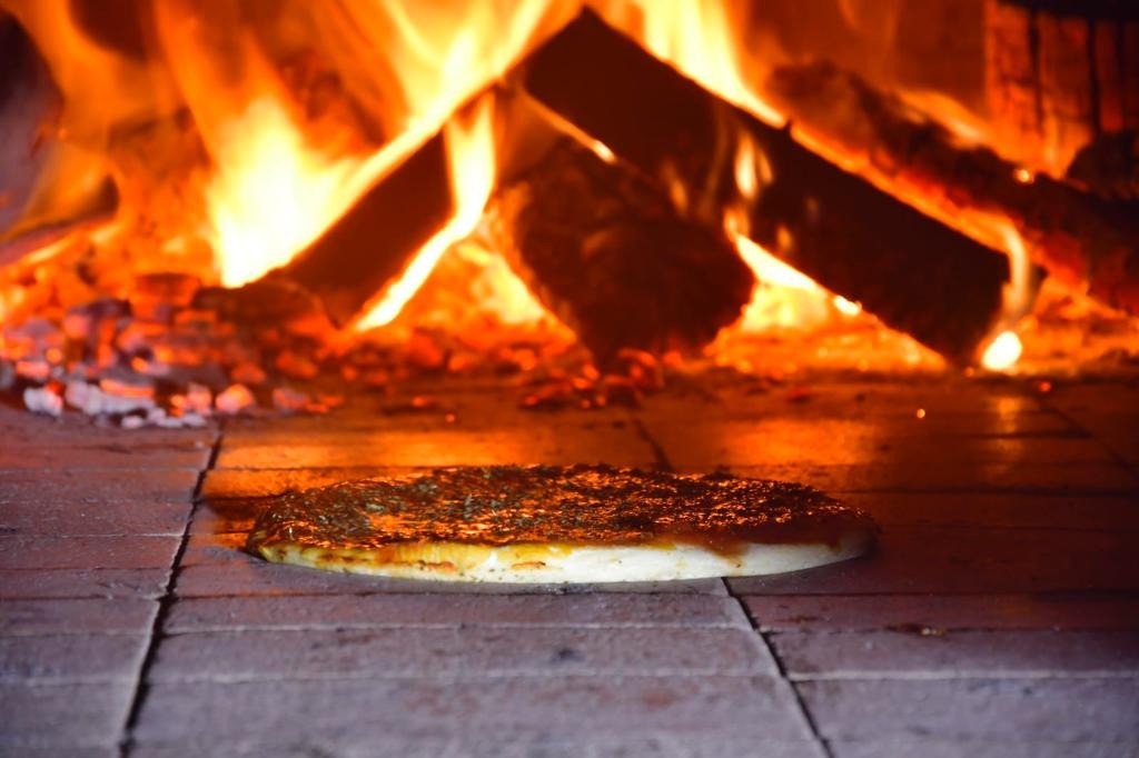 Pizzería Braga 2 (Pérez Castellano) | Pizzería Braga 2 | Bruselas 4202 ...